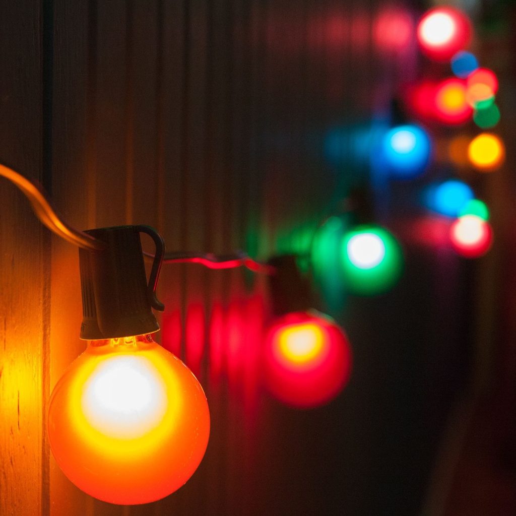 G40 Colored Outdoor String Lights Set with Green Wire